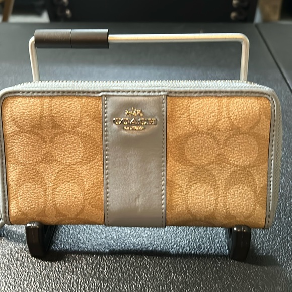 Coach | Bags | Authentic Coach Wallet | Poshmark
